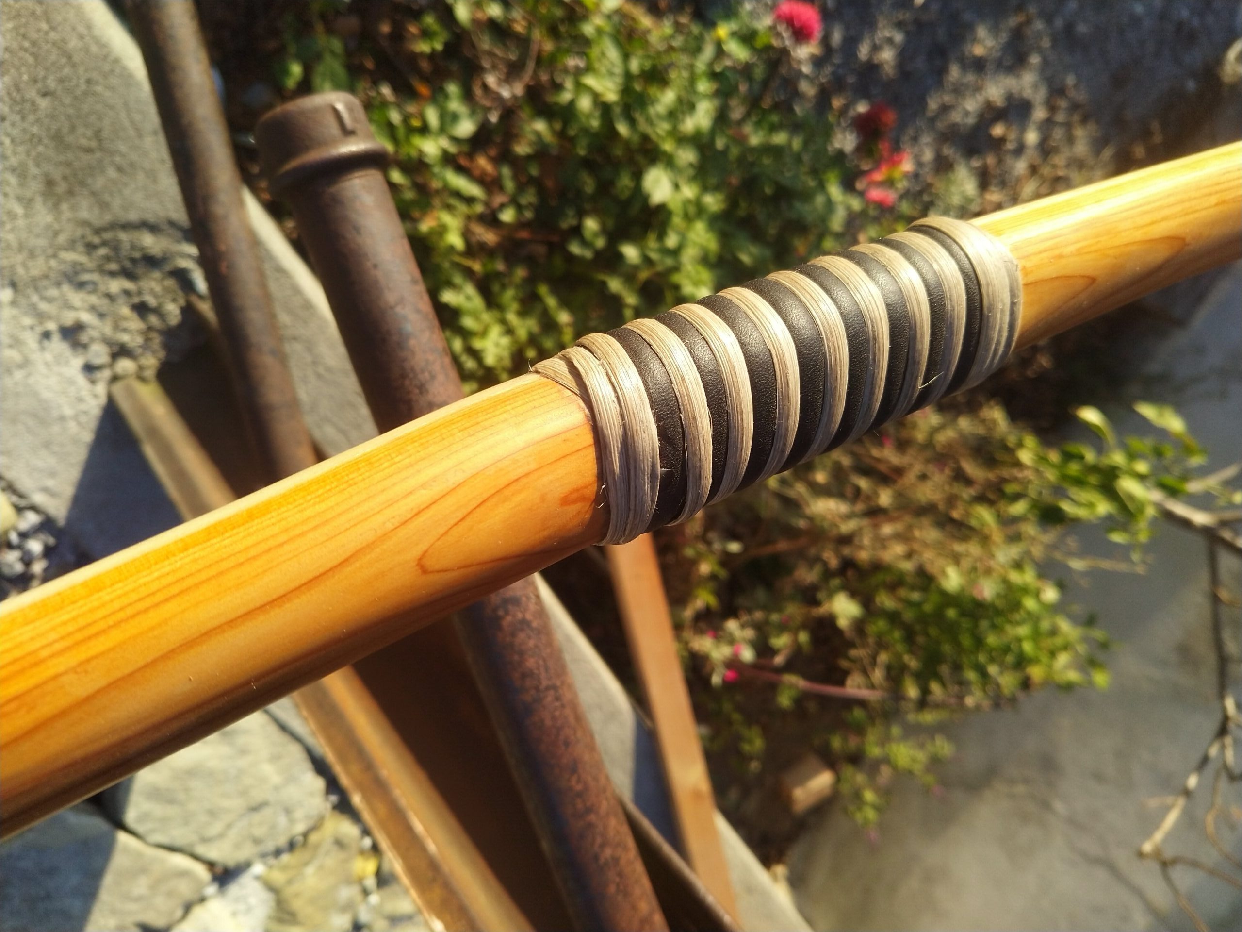 Handle Image - SELFBOW.CH